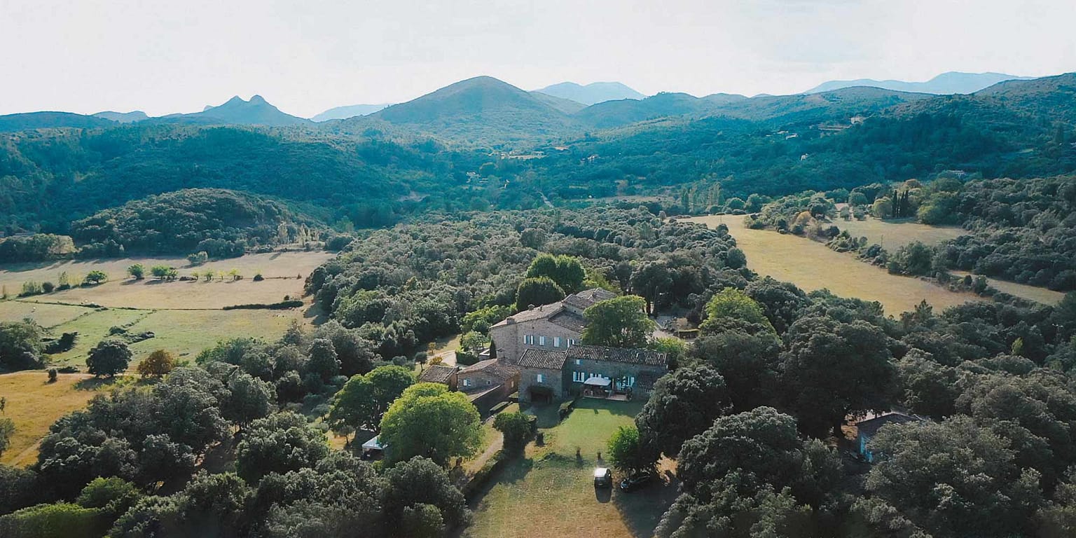 Domaine du Rey wedding venue in Provence France| Chateau Bee