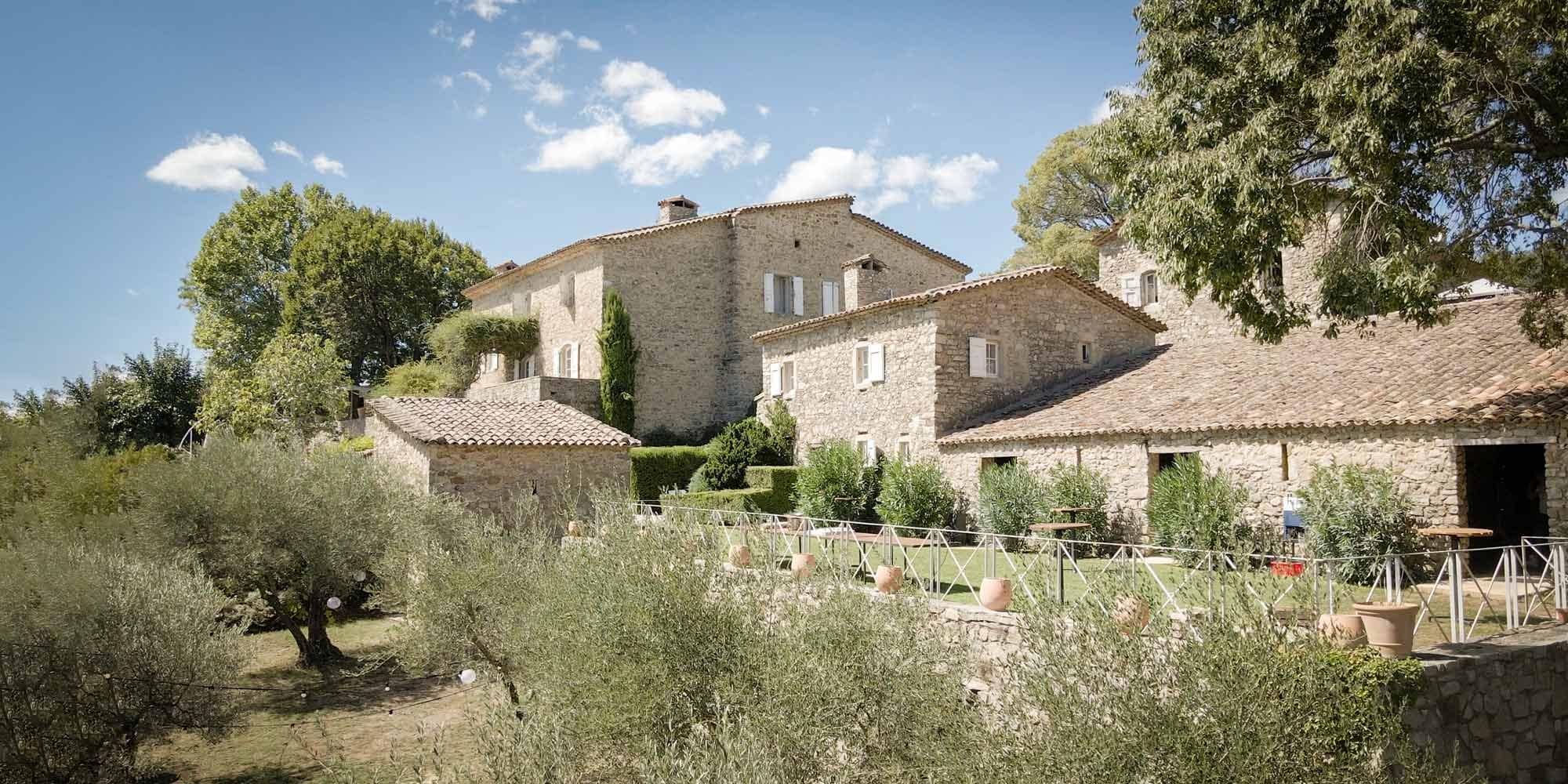 Domaine du Rey wedding venue in Provence France| Chateau Bee